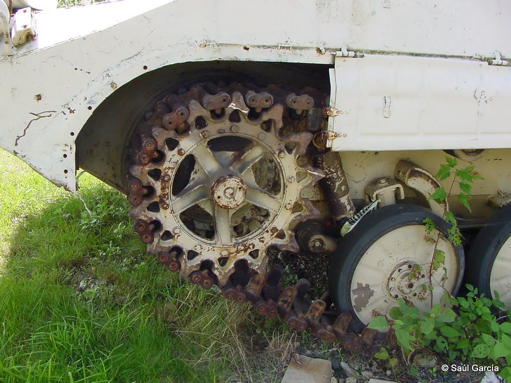 BMP1LeftIDriveWheel.jpg | Modelers Alliance