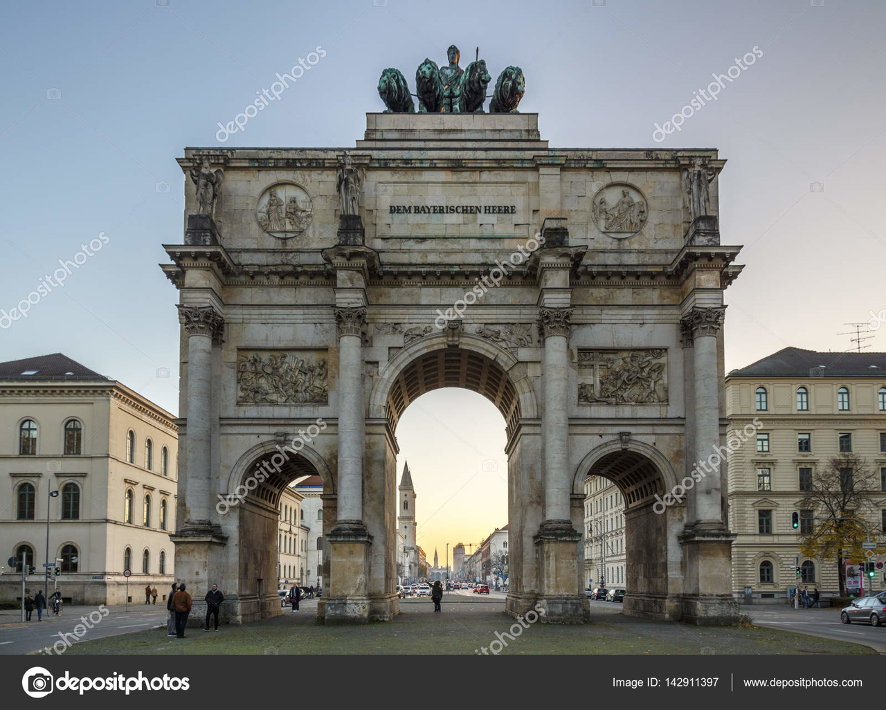 depositphotos_142911397-stock-photo-victory-gate-siegestor-in-munich ...
