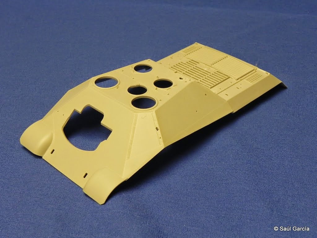 Trumpeter05575HullUpper01.JPG | Modelers Alliance