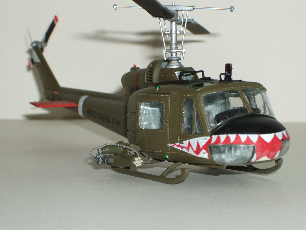 UH-1C HUEY GUNSHIP (EARLY) - 2 | Modelers Alliance